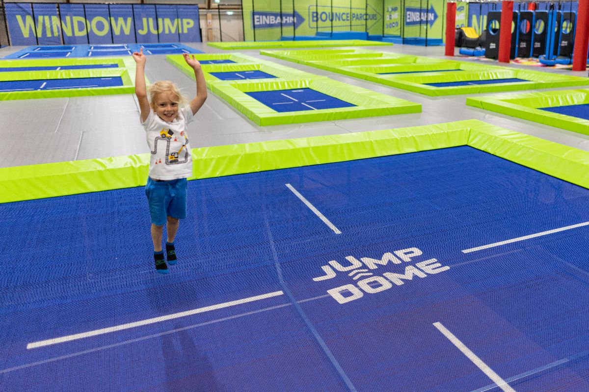 JUMP DOME Klagenfurt - Österreichs größter Trampolinpark | FreizeitMonster